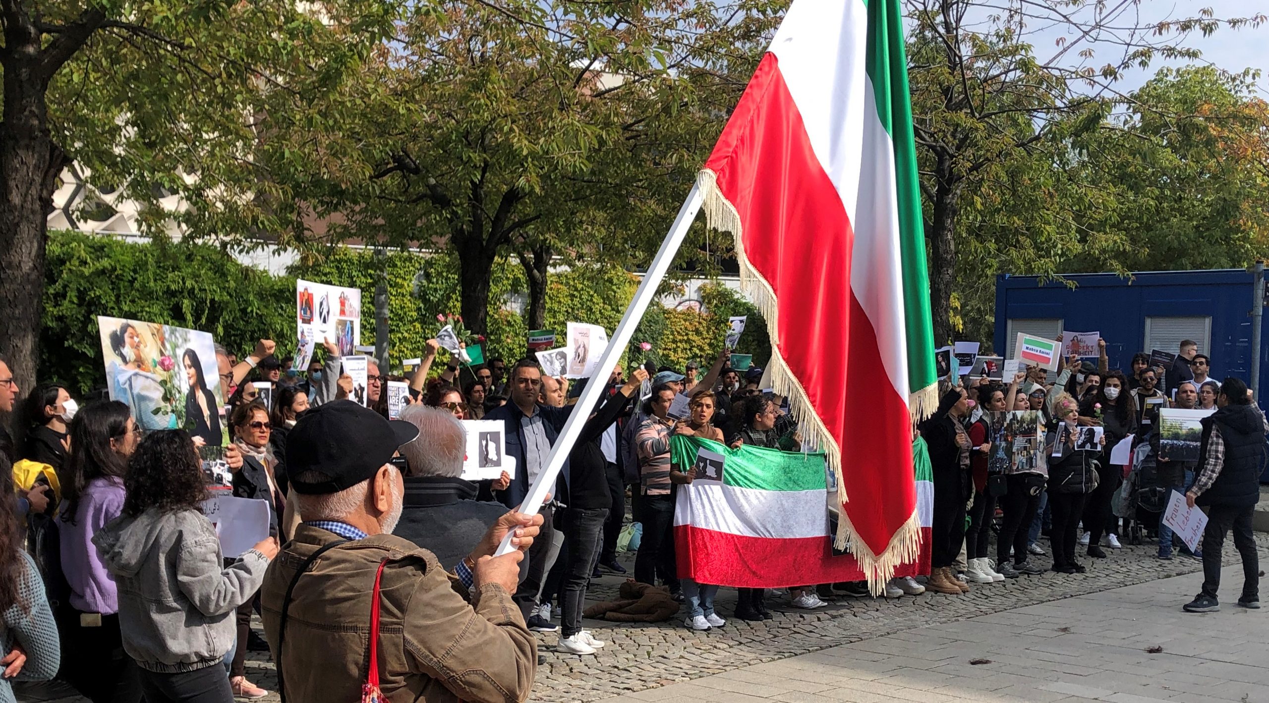 PRO ASYL und Landesflüchtlingsräte fordern: Sofortiger Stopp aller ...